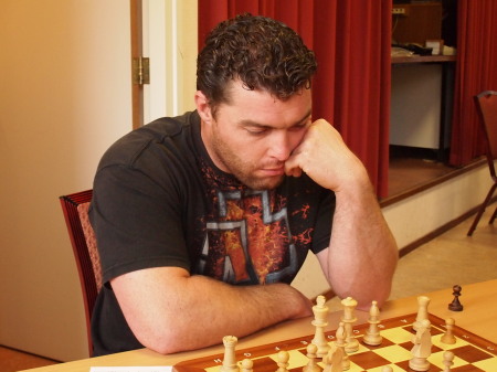 Robin Bos verslaat topper in 4e ronde OKD | Schaakvereniging Sliedrecht